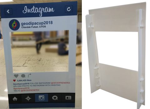 Photobooth Standee - DEWAPRINT.COM