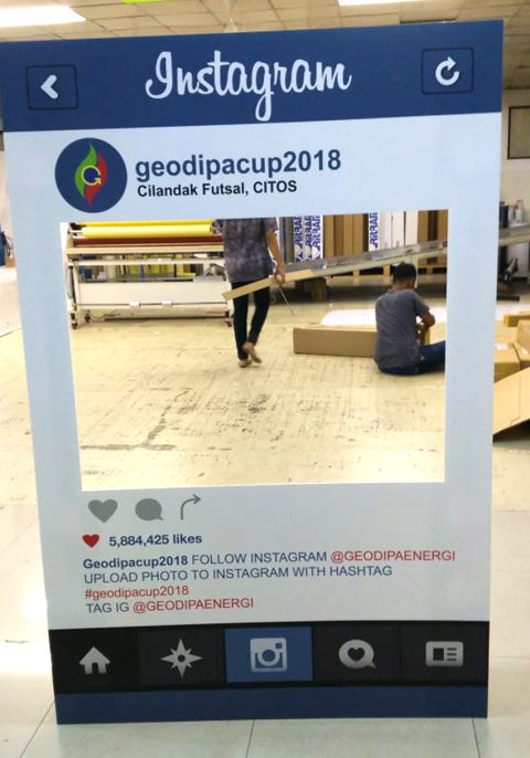 Photobooth Standee - DEWAPRINT.COM